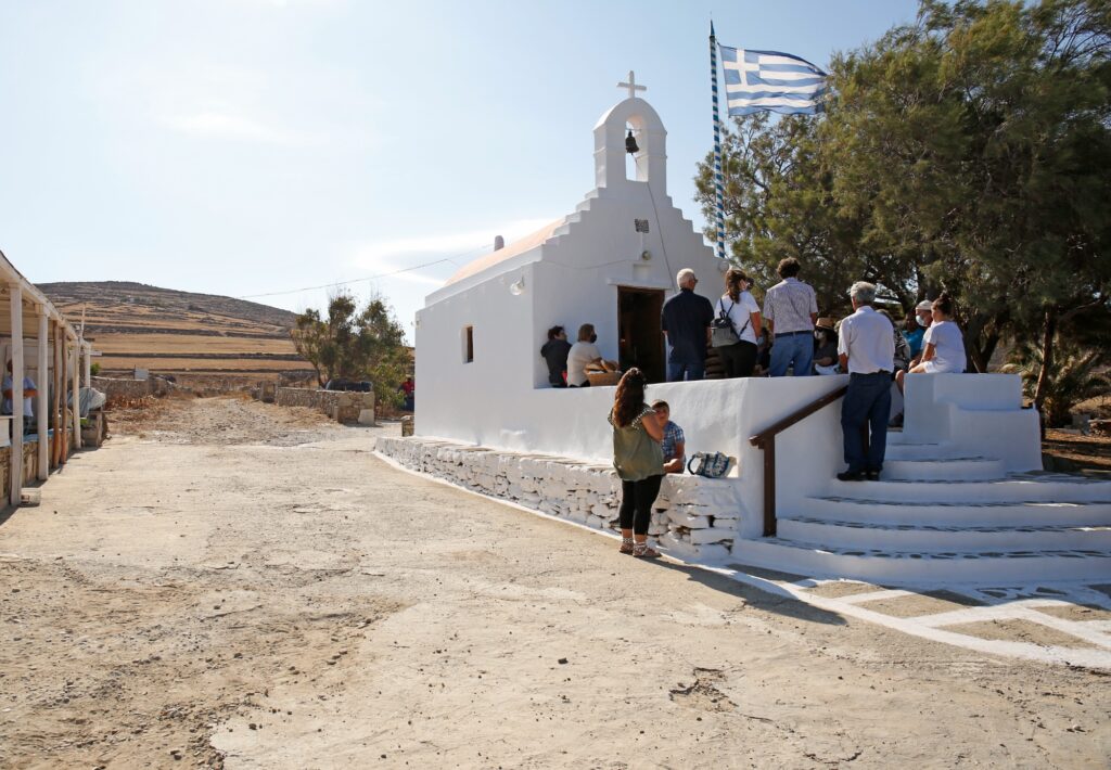 A day in Rineia, Mykonos' hidden paradise | travel.gr