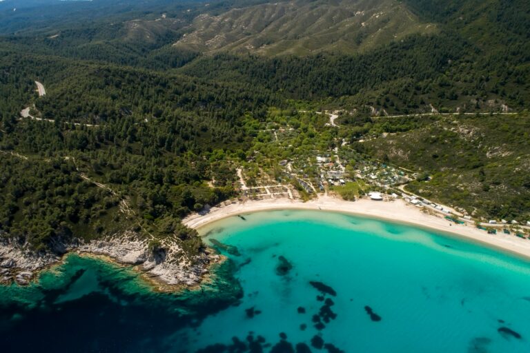 10 Best Beaches in Halkidiki: Beautiful in Every Season | travel.gr