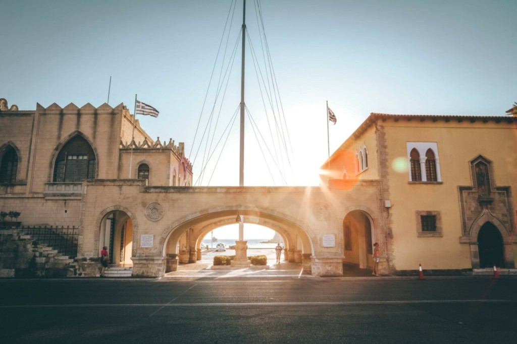 Explore the Old Town of Rhodes Island, Greece| travel.gr