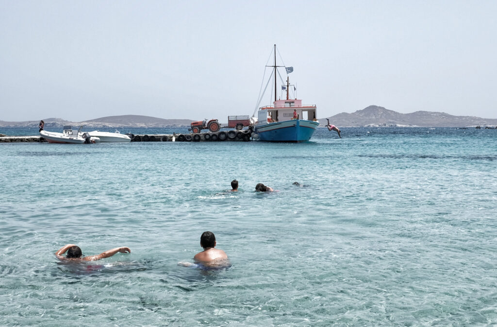 A day in Rineia, Mykonos' hidden paradise | travel.gr