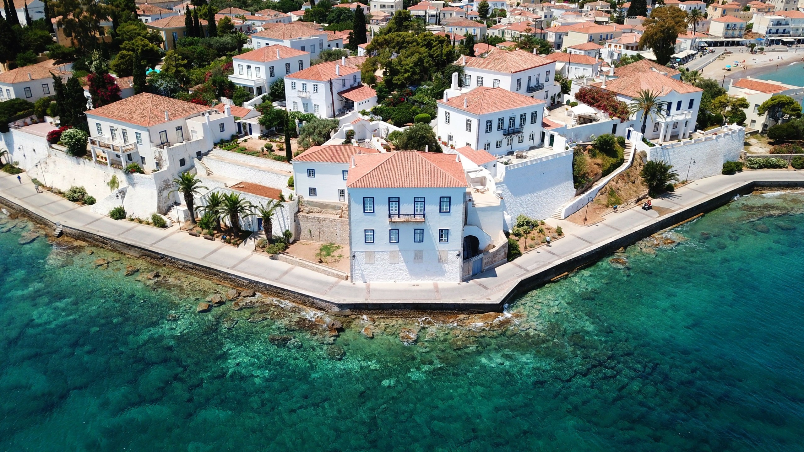 Σπέτσες: Το αρχοντικό νησί του Αργοσαρωνικού με την πλούσια ιστορία ...