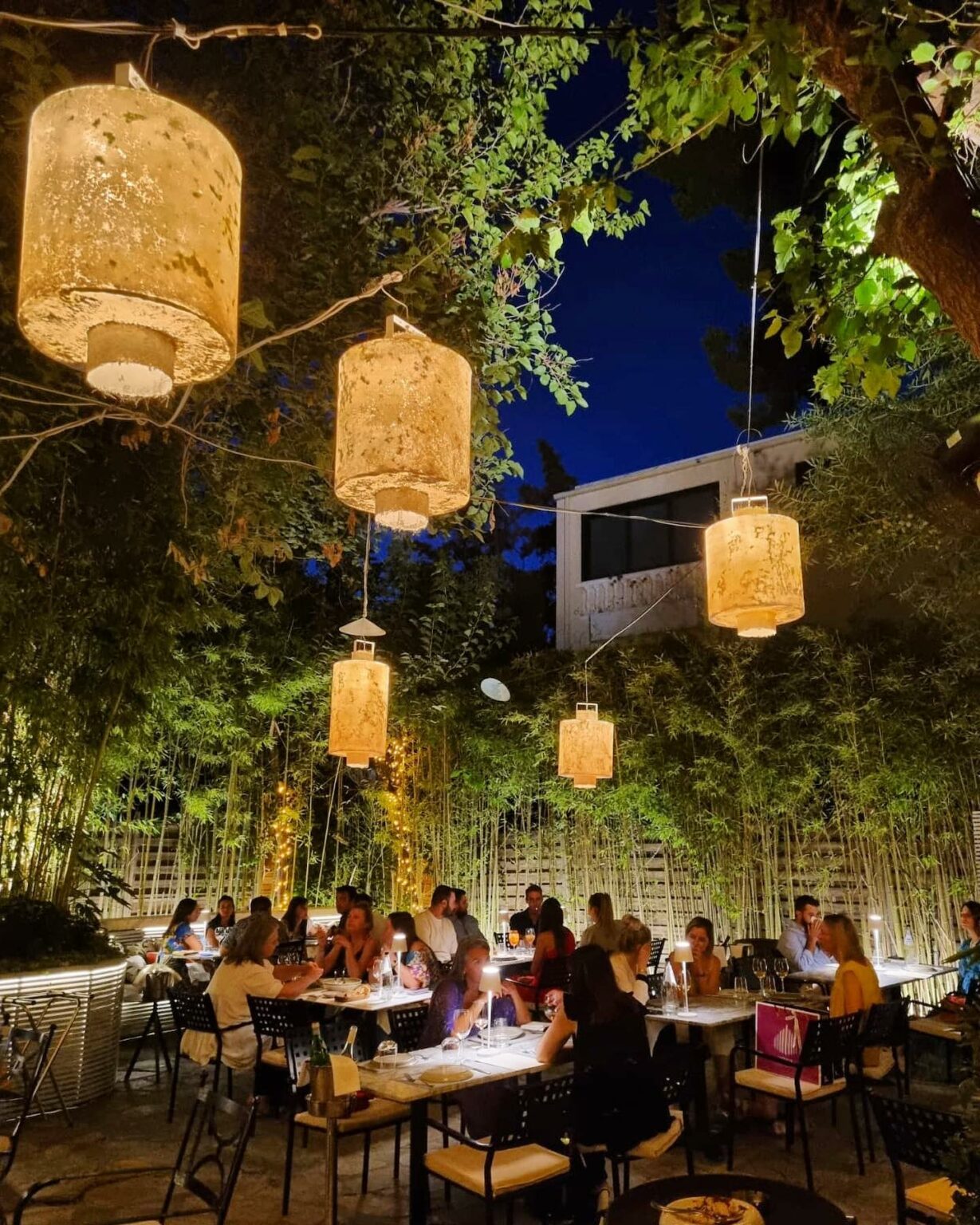 Secret Garden Dining at 12 Top Athens Restaurants | travel.gr