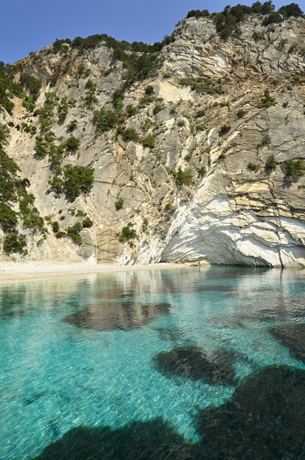 Atokos: the secret island of the Ionian Sea that is a yachts' paradise ...