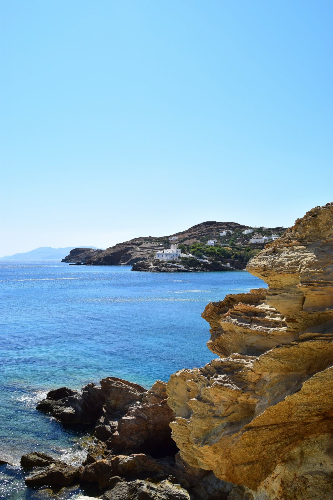 Ίος: Όλο το νησί μια χρυσή αμμουδιά | travel.gr