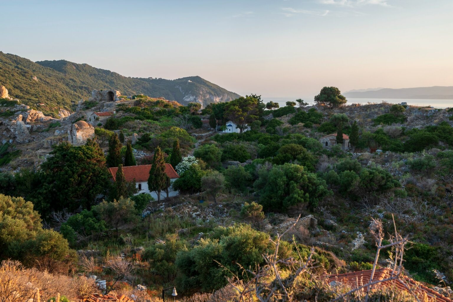 Skiathos: cosmopolitan island in the Northern Sporades | travel.gr