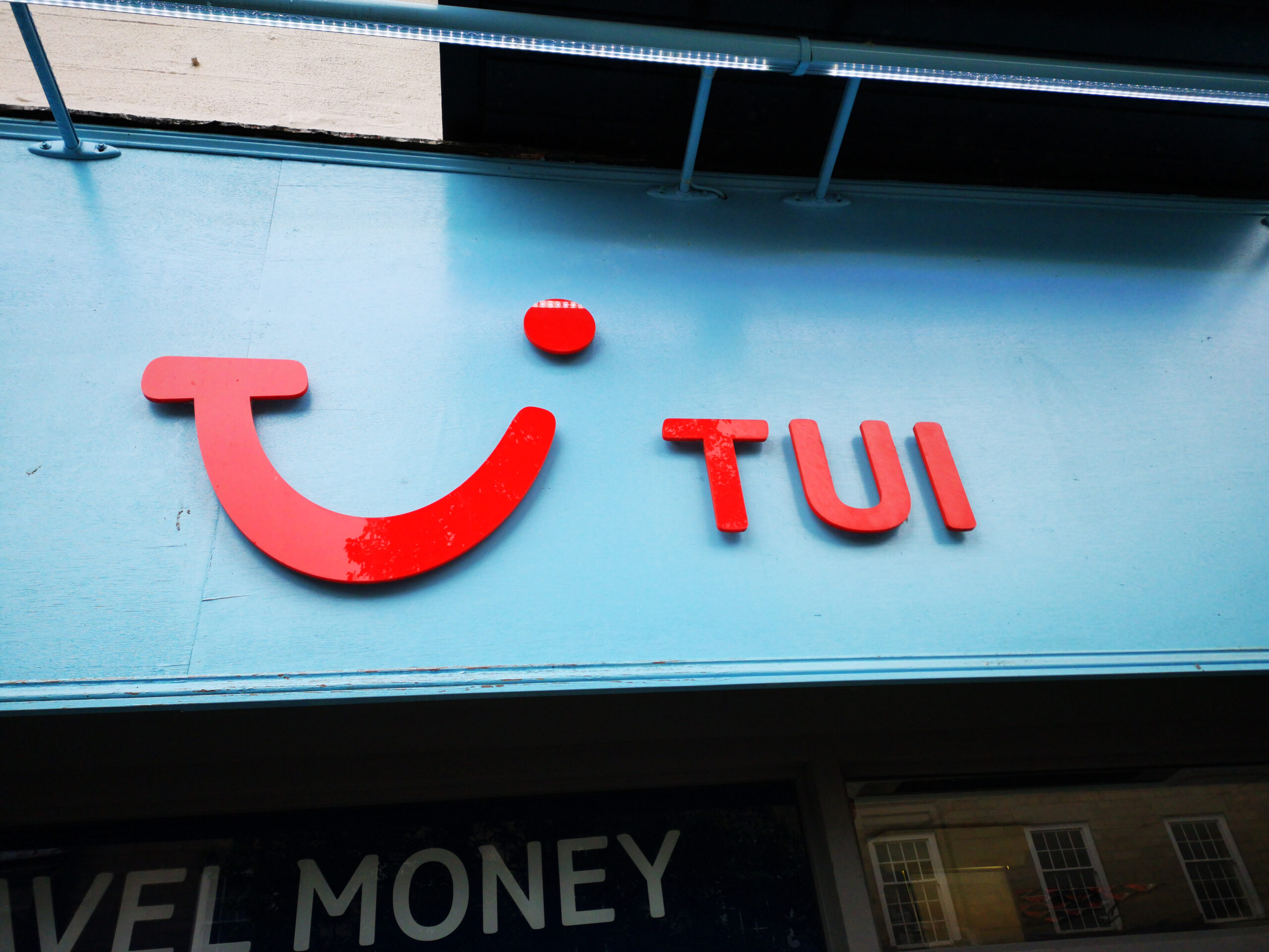 Η TUI μειώνει τη θερινή χωρητικότητα από 75% σε 60%| travel.gr