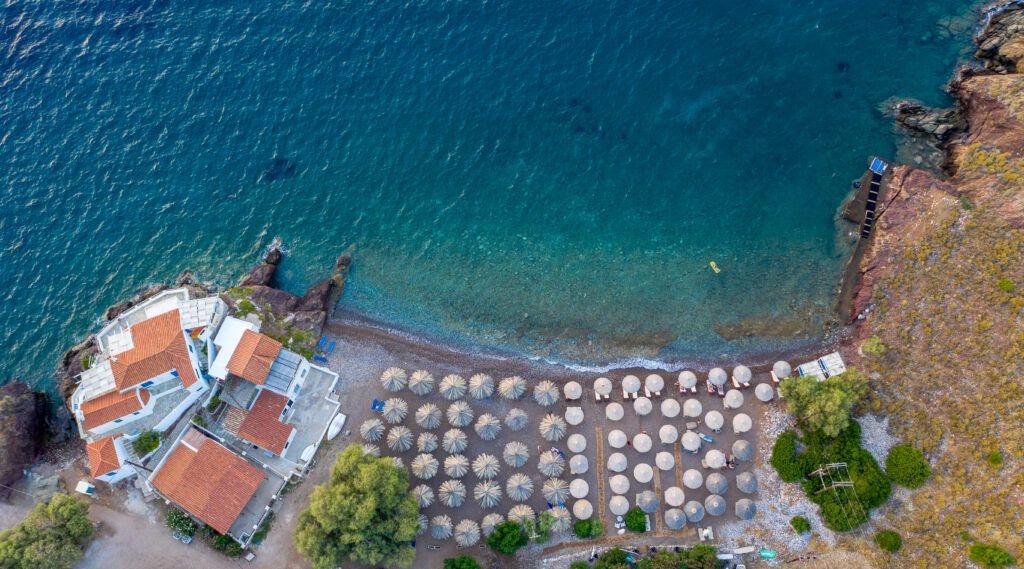 No cars, picturesque streets and impressive mansions on a beautiful ...