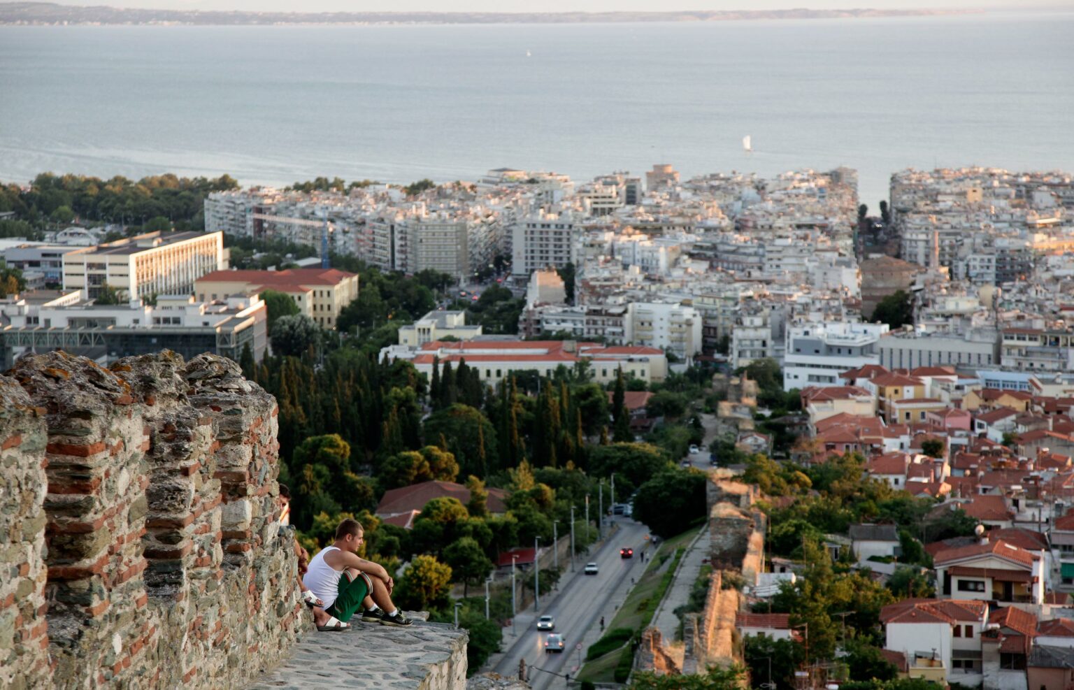 Θεσσαλονίκη: Από τη Νέα παραλία, στην Άνω πόλη και το Γεντί Κουλέ ...