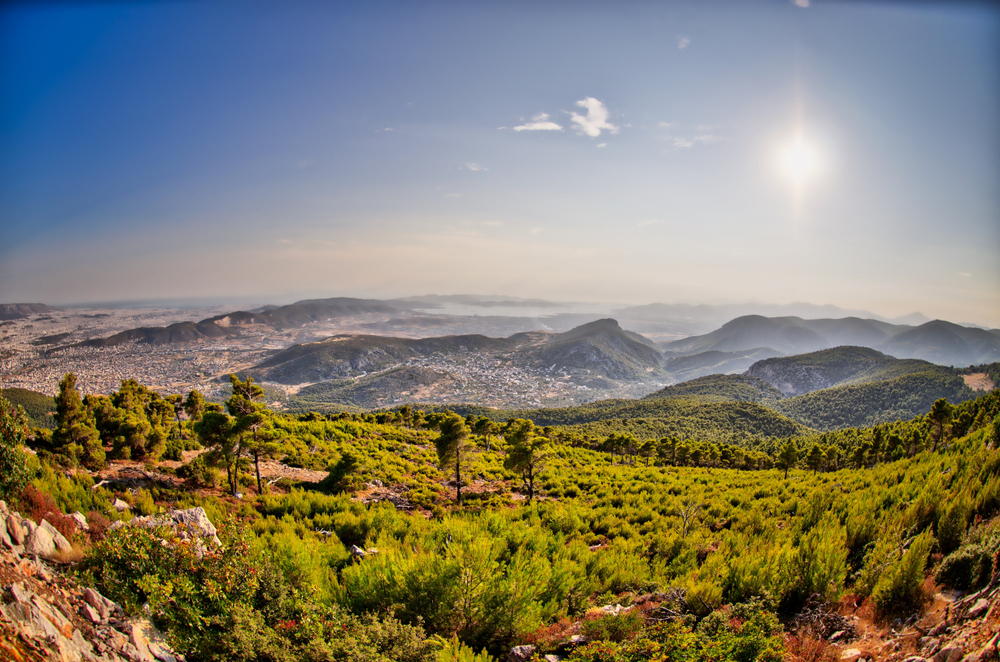 Για καφέ, φαγητό ή διανυκτέρευση στα καταφύγια της Πάρνηθας| travel.gr