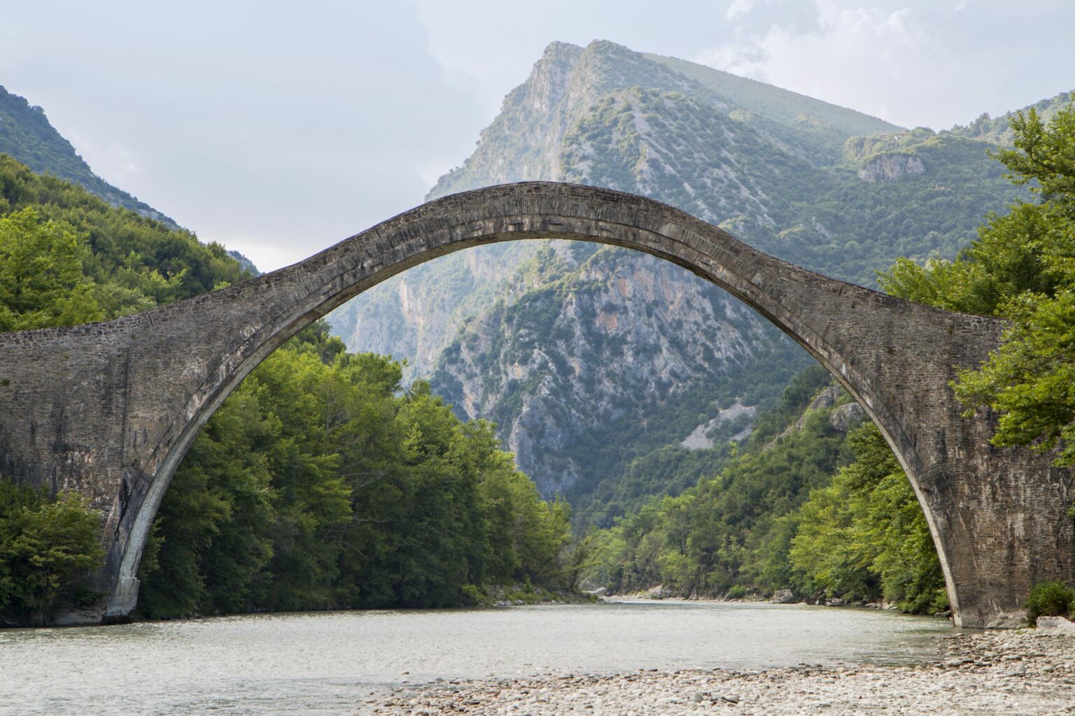 5 ελληνικές γέφυρες με ξεχωριστή ιστορία| travel.gr