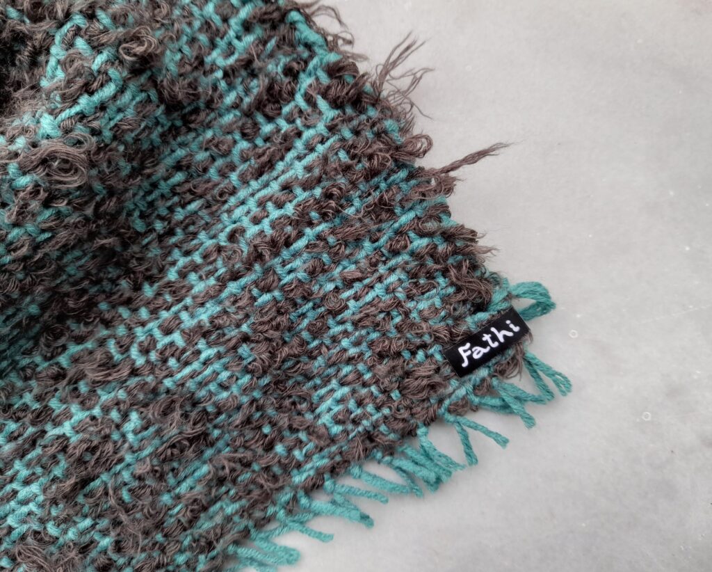 The handmade Greek scarves that warm up our days | travel.gr