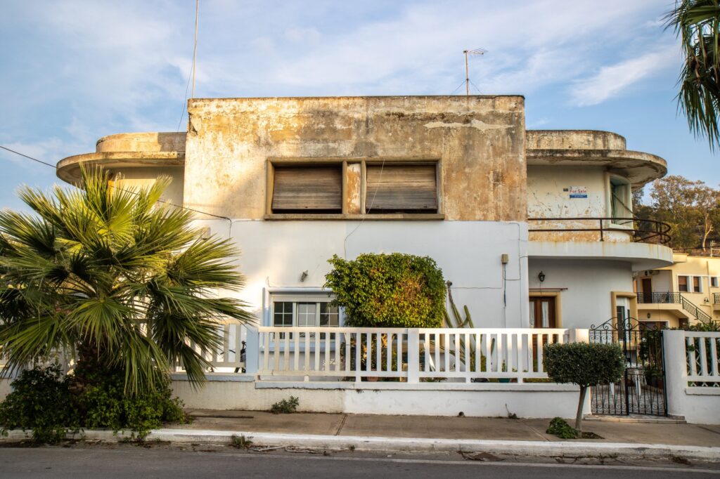 The Strange Beauty of Greece’s Weirdest Town| travel.gr