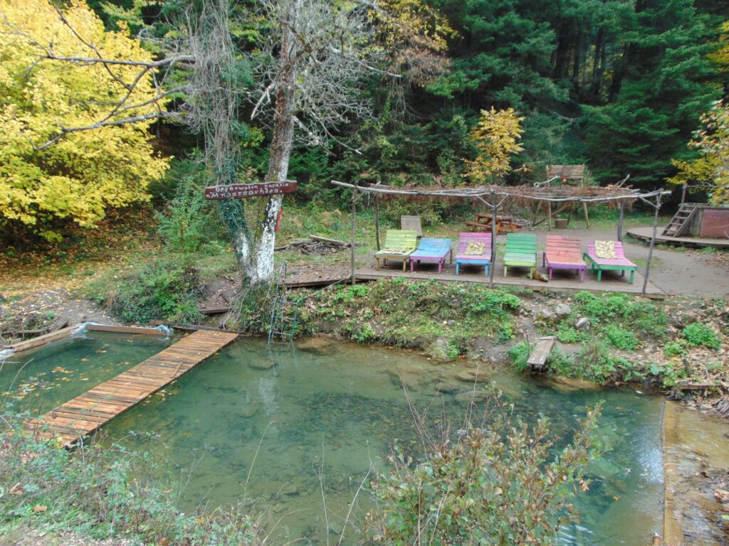 Μια μέρα στο πάρκο της Παύλιανης - Γέφυρες με μουσική, κούνιες και ...