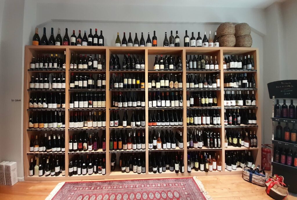 Για κρασί στην καρδιά της Θεσσαλονίκης: Ένα wine bar με εξαιρετική ...