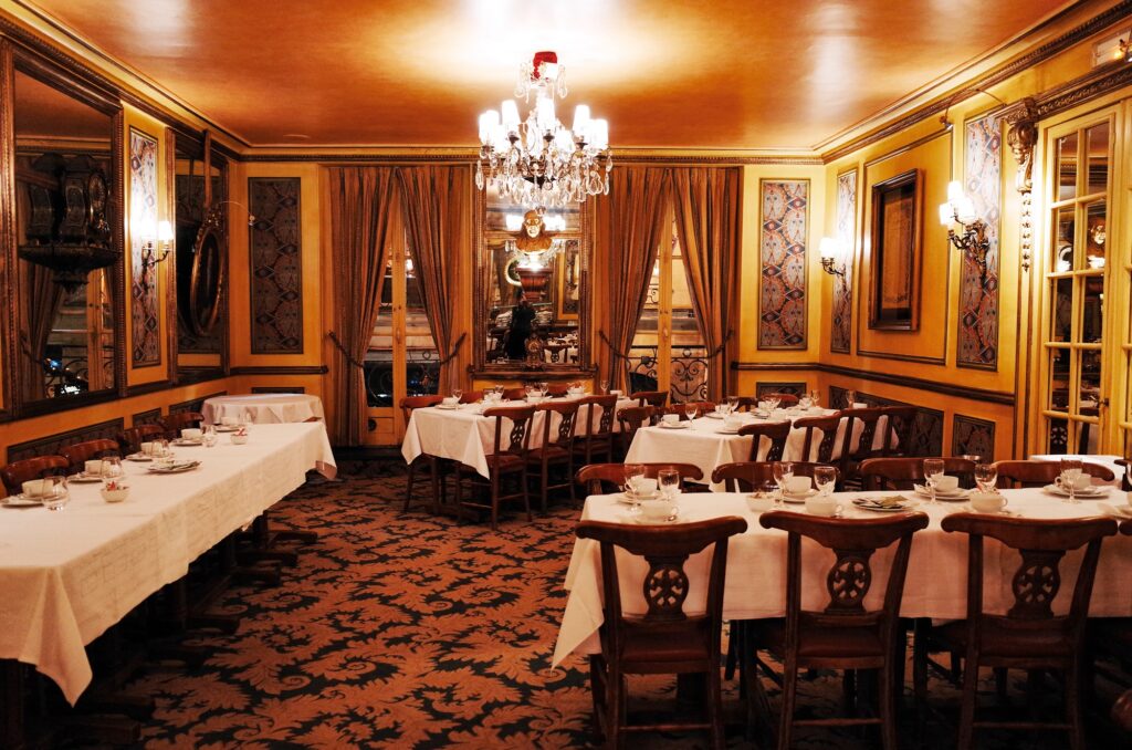 10 εμβληματικά καφέ στο Παρίσι| travel.gr