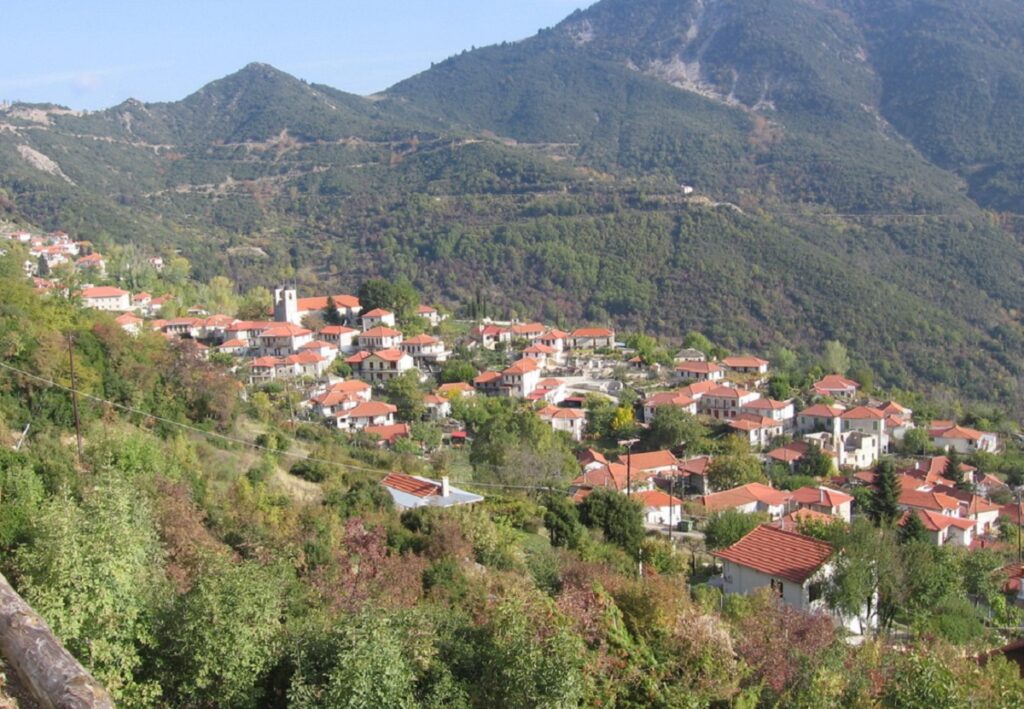 Χειμερινή εκδρομή στον ήσυχο Πλάτανο της ορεινής Ναυπακτίας| travel.gr