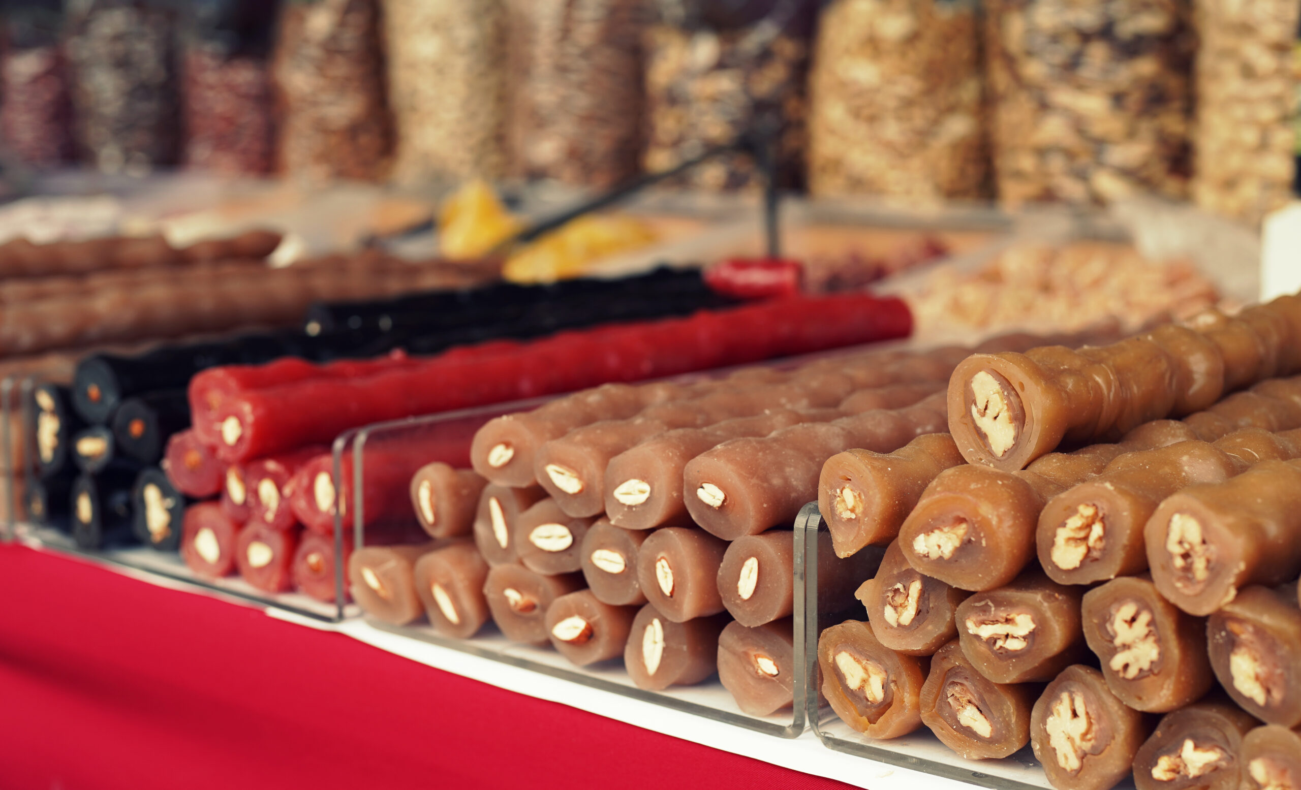 Σουτζούκος: Τα μυστικά του πιο φημισμένου παραδοσιακού γλυκίσματος της ...