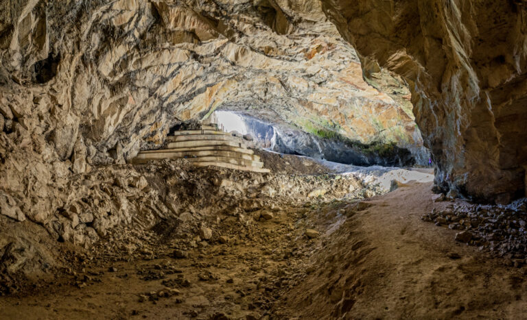 Exploring Athens' Mount Penteli | travel.gr