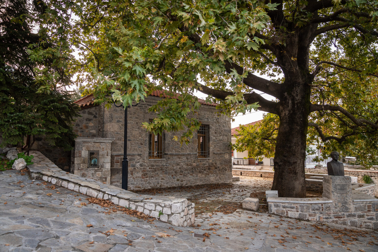 Road Trip στα χωριά πίσω από τον Παρνασσό -Τιθορέα, Πολύδροσος ...