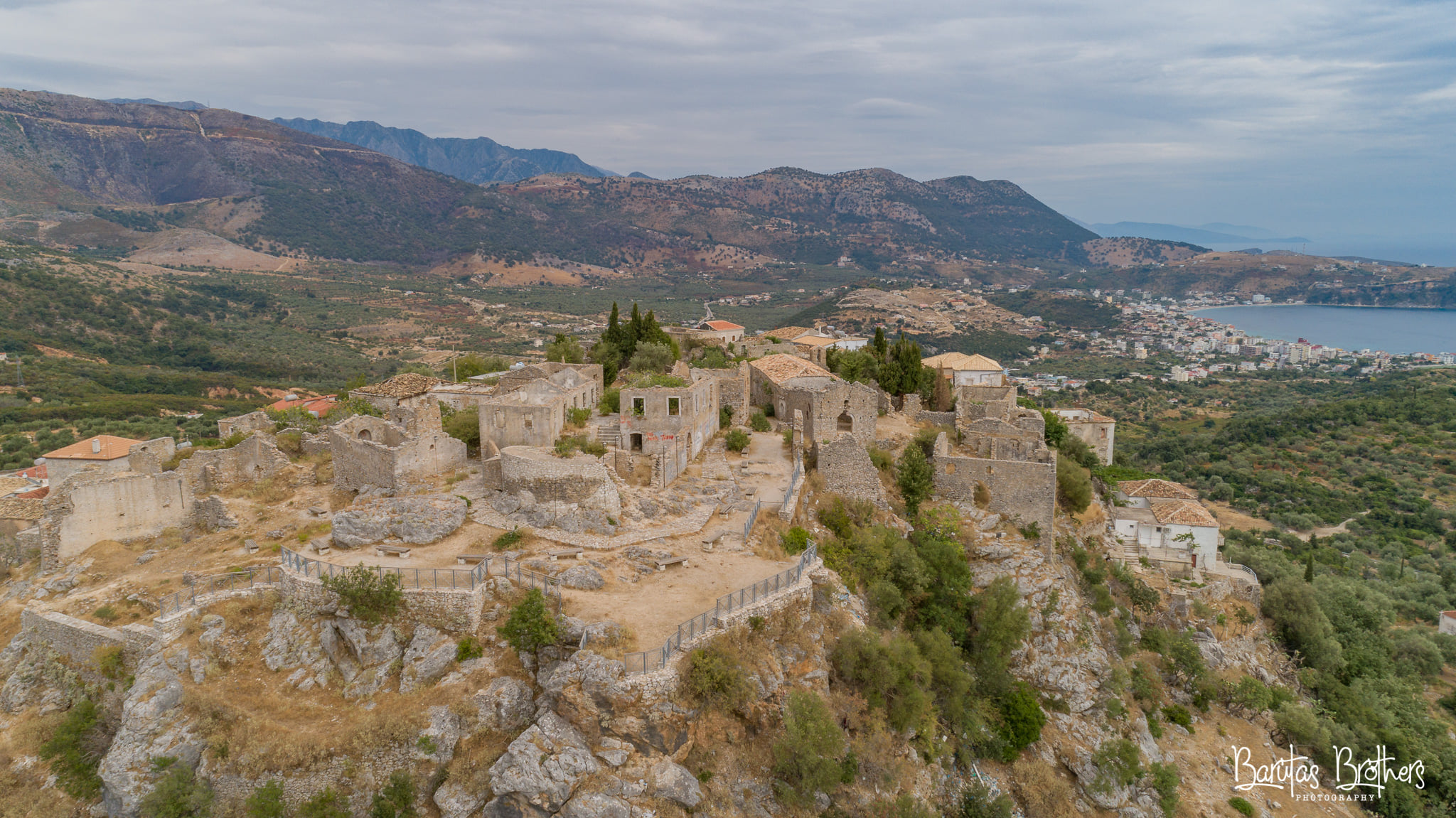 | travel.gr Ο Παπαδιαμάντης της Βορείου Ηπείρου - Μυρένα Σερβιτζόγλου