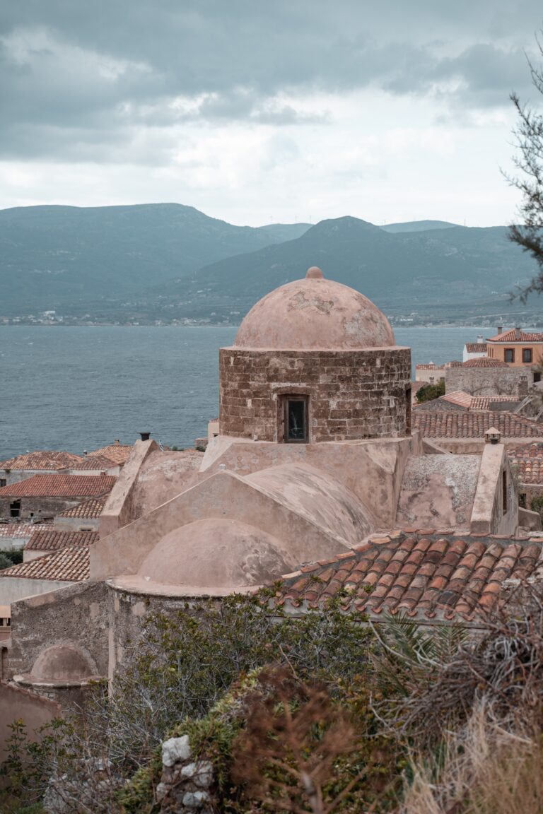 | travel.gr Μονεμβασιά: Πού θα μείνετε, τι θα φάτε πού θα πάτε