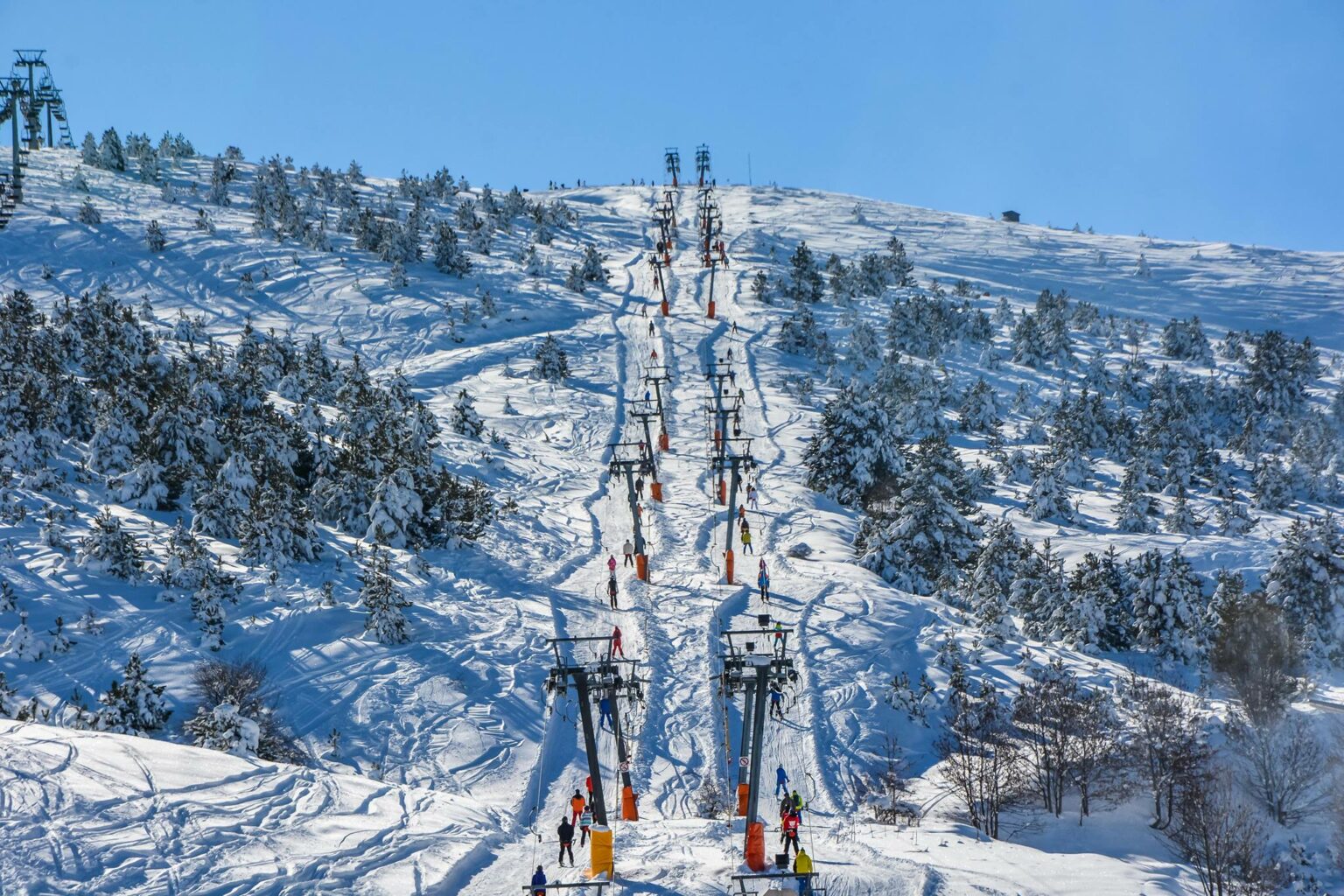 Seventeen of the most exciting ski centres in Greece | travel.gr