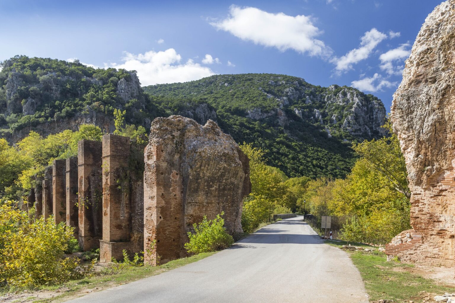 The Roman Aqueduct of Nikopolis, Preveza, Greece| travel.gr