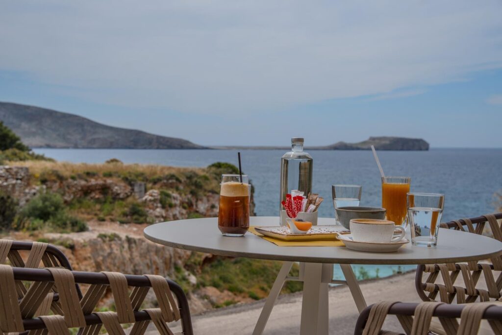Μέζαπος άγνωστο διαμαντάκι λακωνική Μάνη | travel.gr