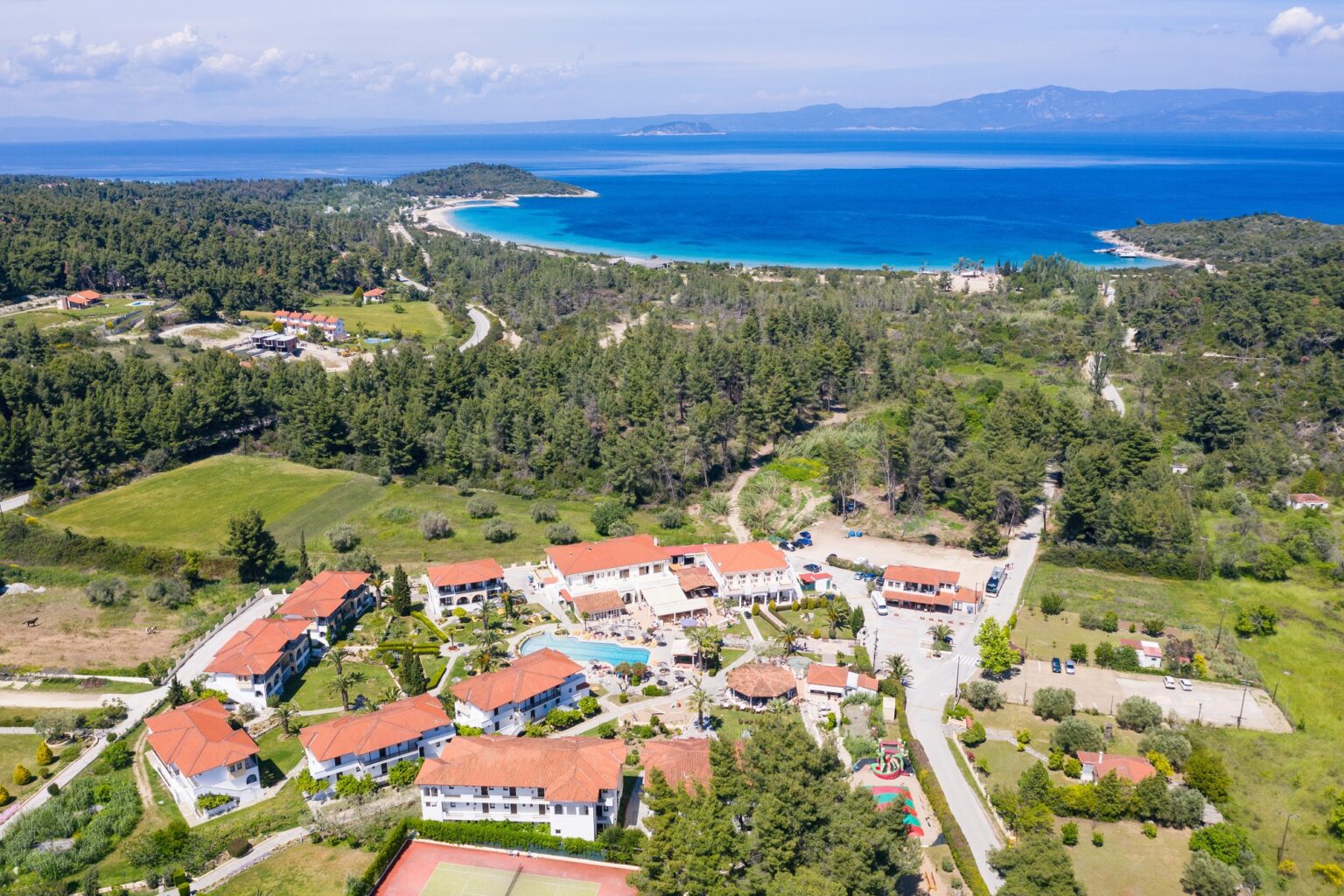 Παλιούρι Χαλκιδική χρυσαφένιες αμμουδιές ανθισμένα μονοπάτια φημισμένο ...