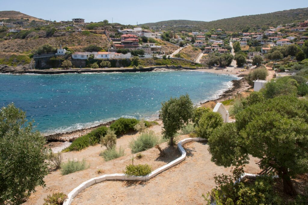 Για μπάνιο στα ανατολικά της Αττικής- Οι καλύτερες παραλίες | travel.gr