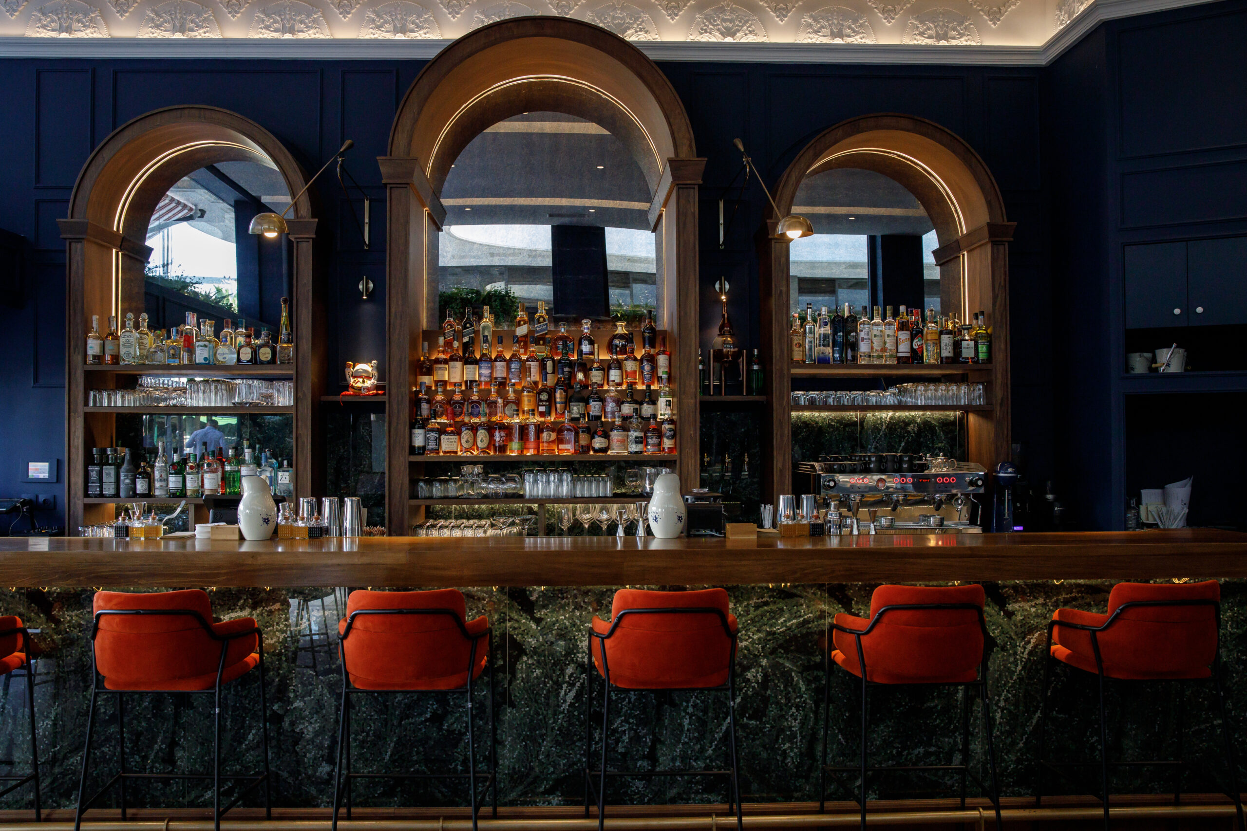 6 Athens bars for delightful spring nights in the city | travel.gr