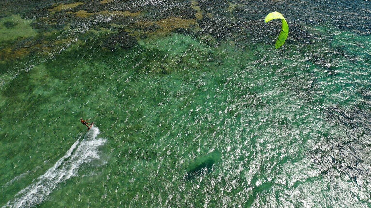 Τα καλύτερα μέρη για kite surf στην Ελλάδα