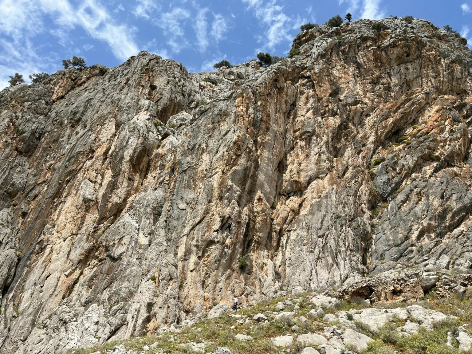Ναύπακτος: Όμορφες παραλίες, διασκέδαση, πράσινο, ιστορία| travel.gr