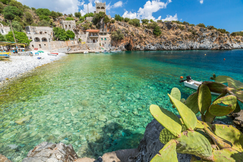Η παραθαλάσσια Πελοπόννησος σε 10 στάσεις | travel.gr