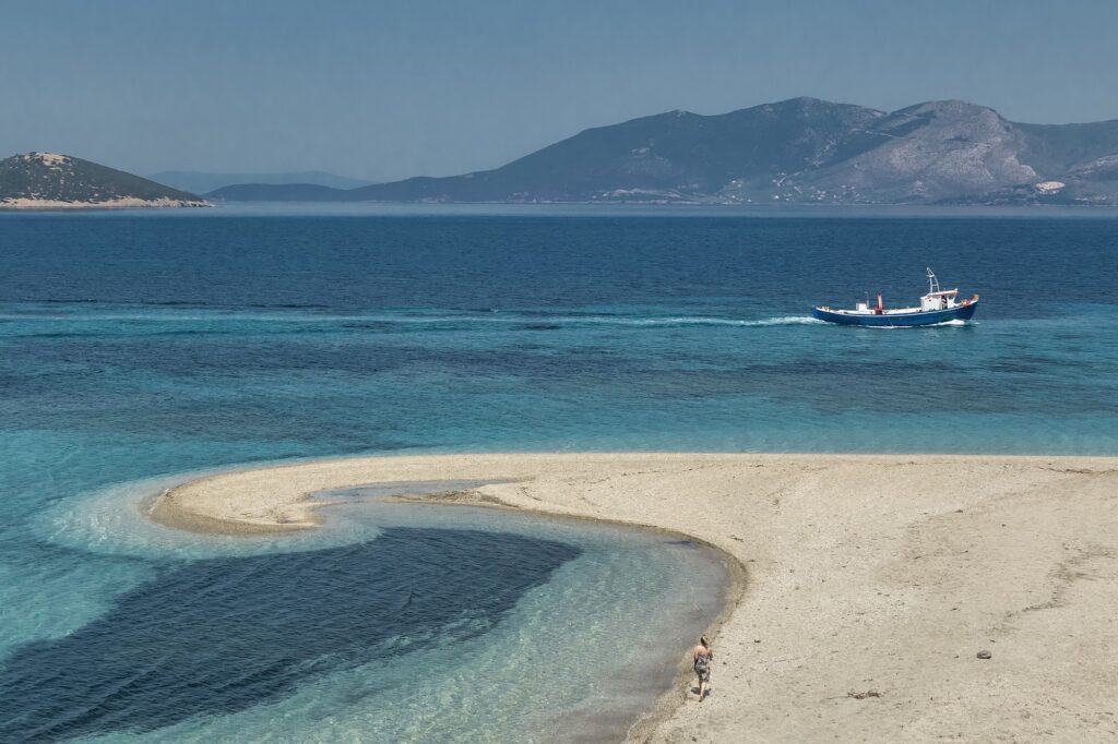 Μαρμάρι θέρετρο Νότιου Ευβοϊκού «εξωτικές» ομορφιές | travel.gr