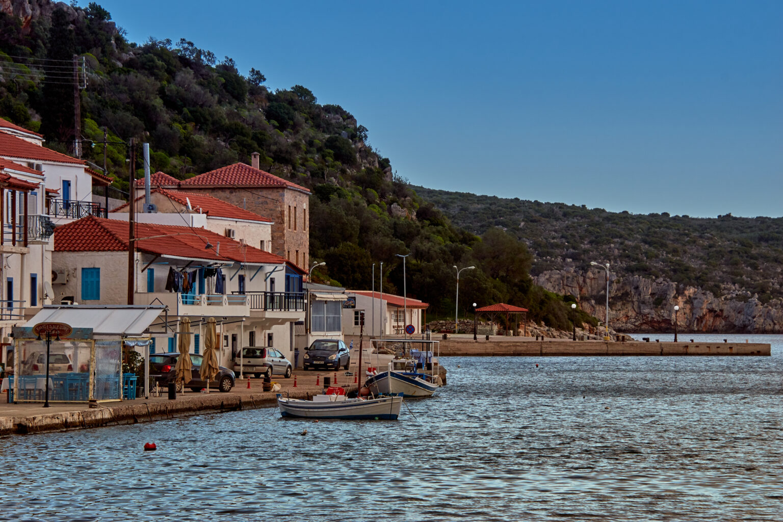 Λιμάνι Γέρακα: To ελληνικό φιόρδ βρίσκεται στη Λακωνία | travel.gr