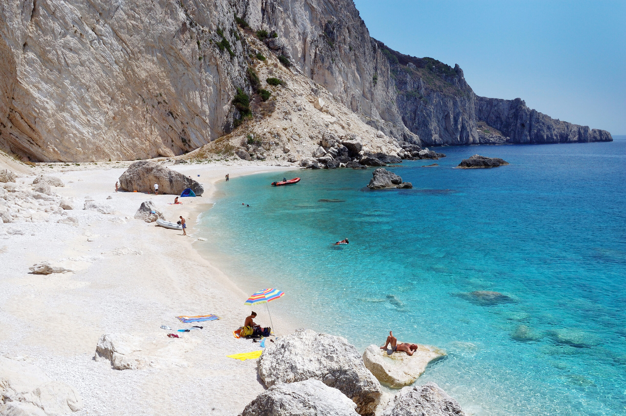 Οι μικροί, αυθεντικοί παράδεισοι της Ελλάδας | travel.gr