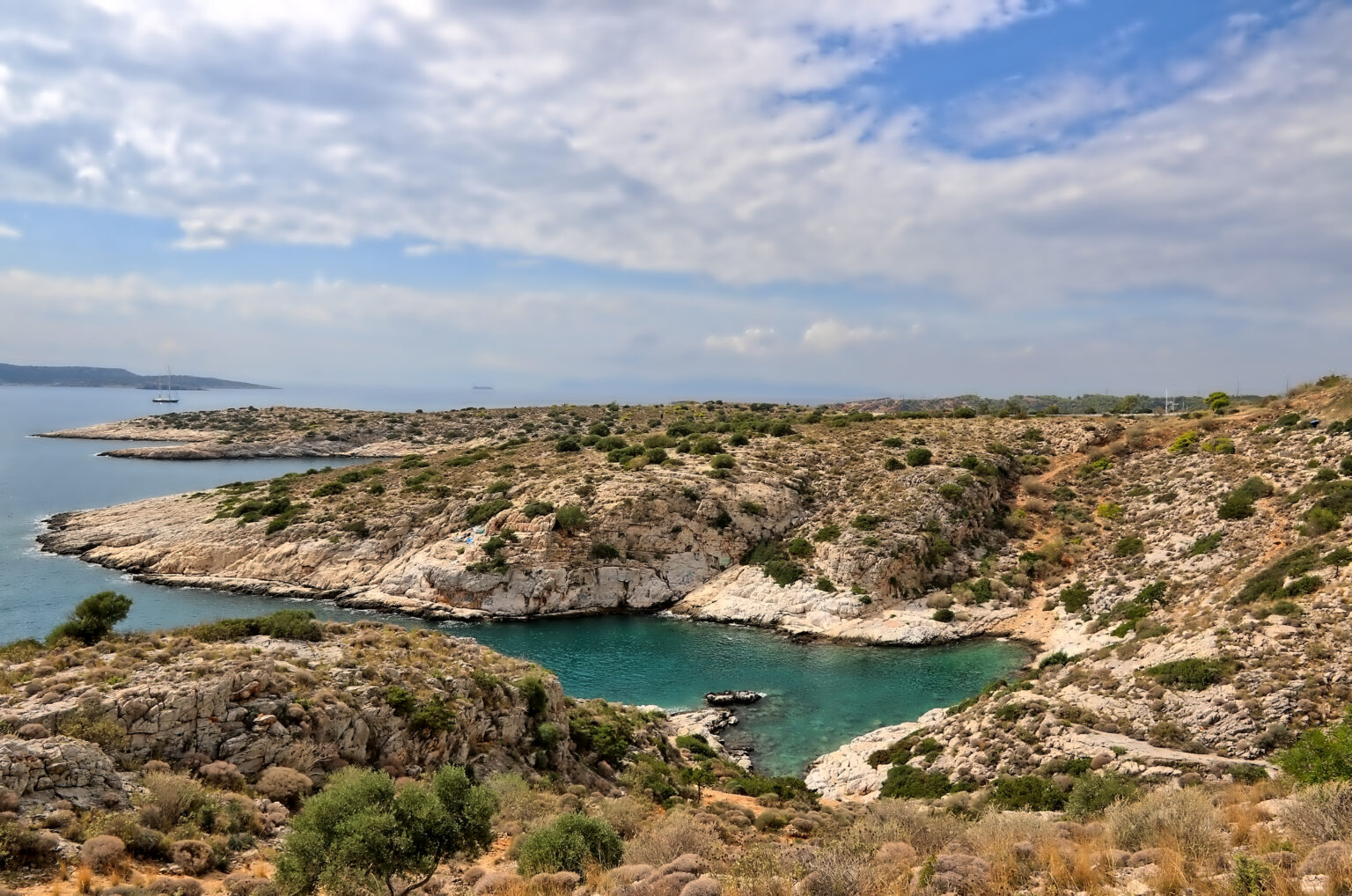 10 παραλίες της Αθηναϊκής Ριβιέρας για όλα τα γούστα | travel.gr