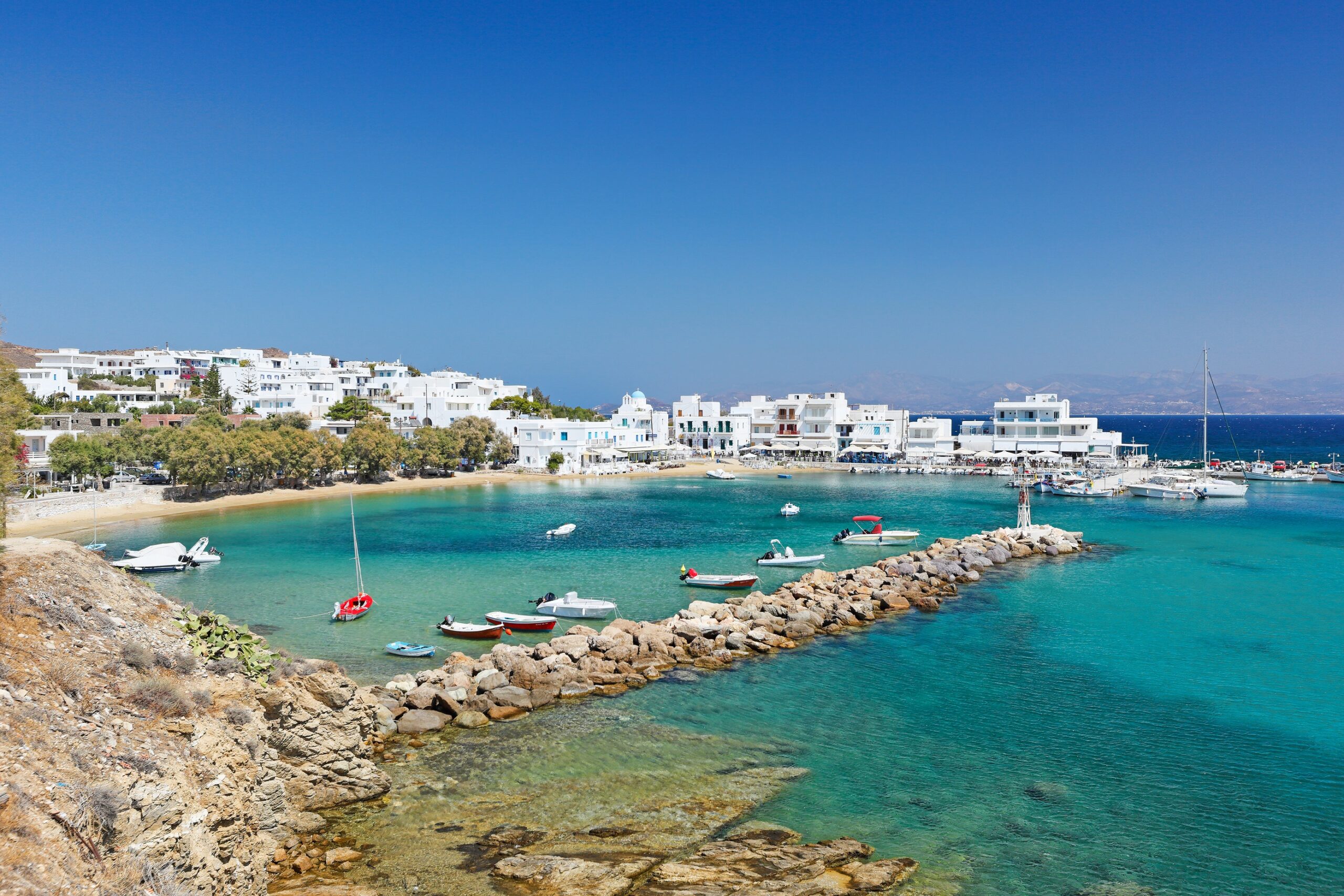 Piso Livadi: A peaceful seaside village in Paros| travel.gr
