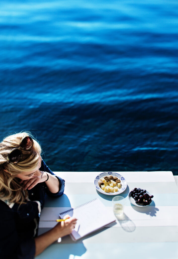 ΝΤΙΝΑ ΝΙΚΟΛΑΟΥ| travel.gr