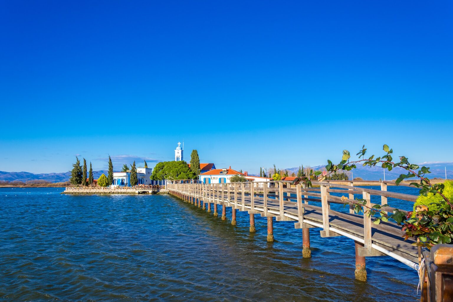 Porto Lagos: Flamingos and a Floating Monastery| travel.gr