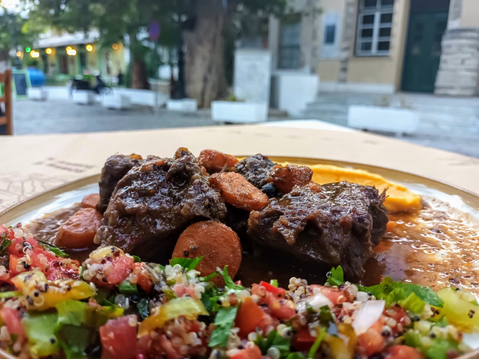 Η γαστρονομική παράδοση που γίνεται (και) gourmet στην Σάμο | travel.gr
