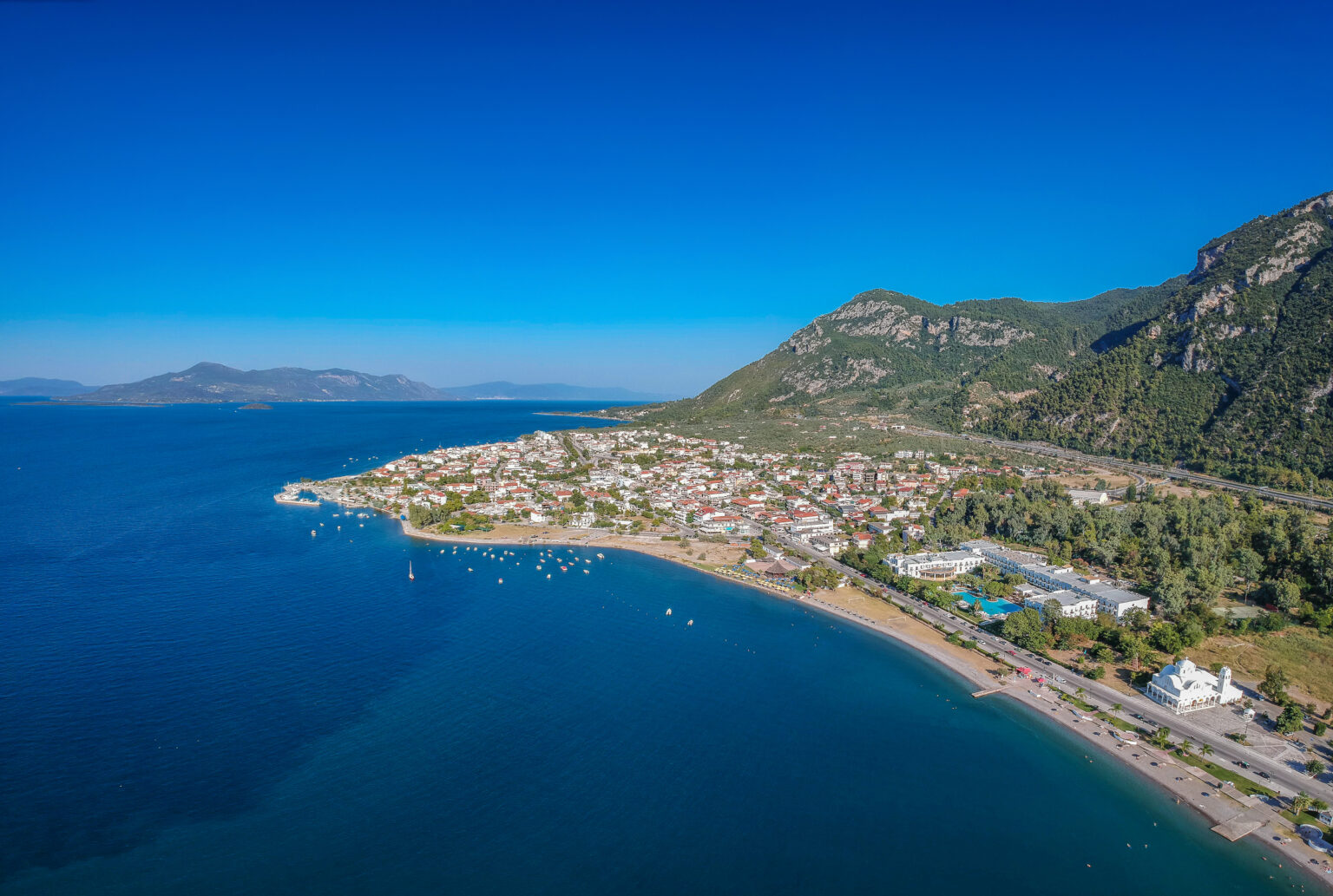 | travel.gr Καμένα Βούρλα: Η παραδοσιακή λουτρόπολη της Φθιώτιδας