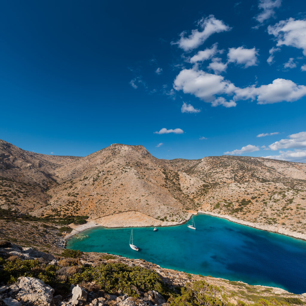 Sailing at the Small Cyclades | travel.gr