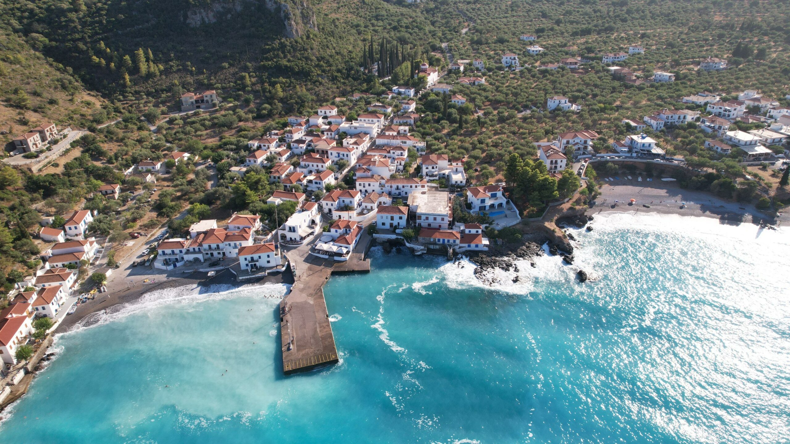 Kyparissi Unpretentious seaside jewel of the Lakonia area | travel.gr