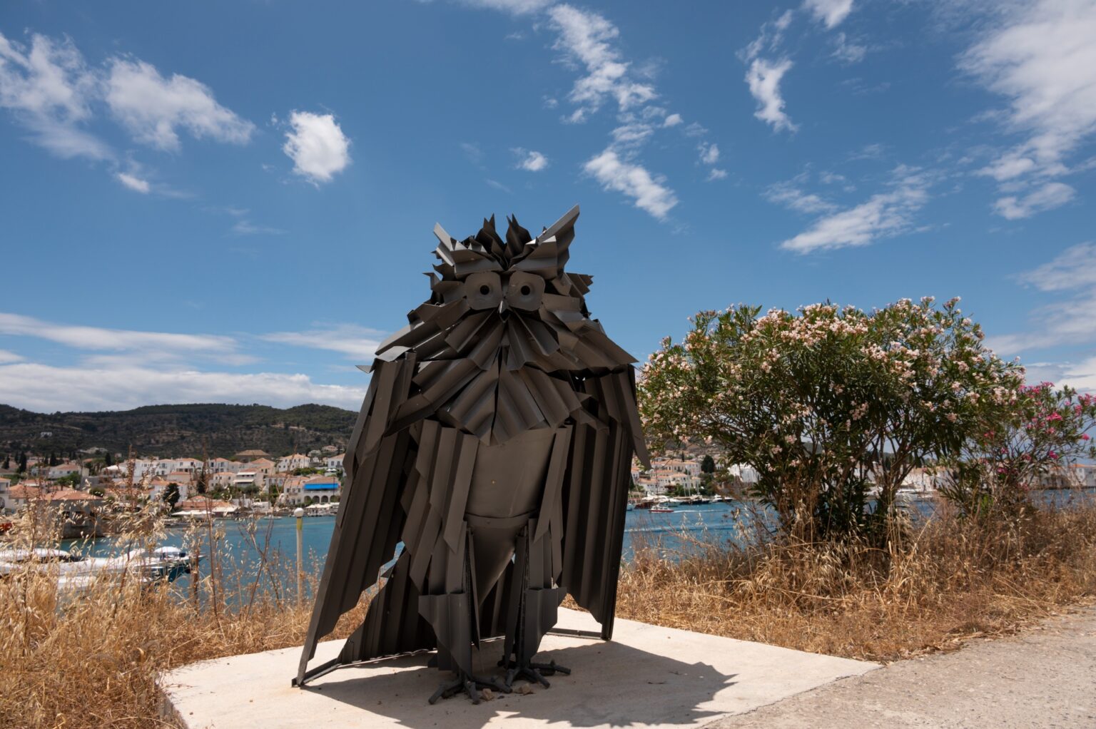 Νεράιδα: Το πανέμορφο παραλίμνιο χωριό της Κοζάνης | travel.gr