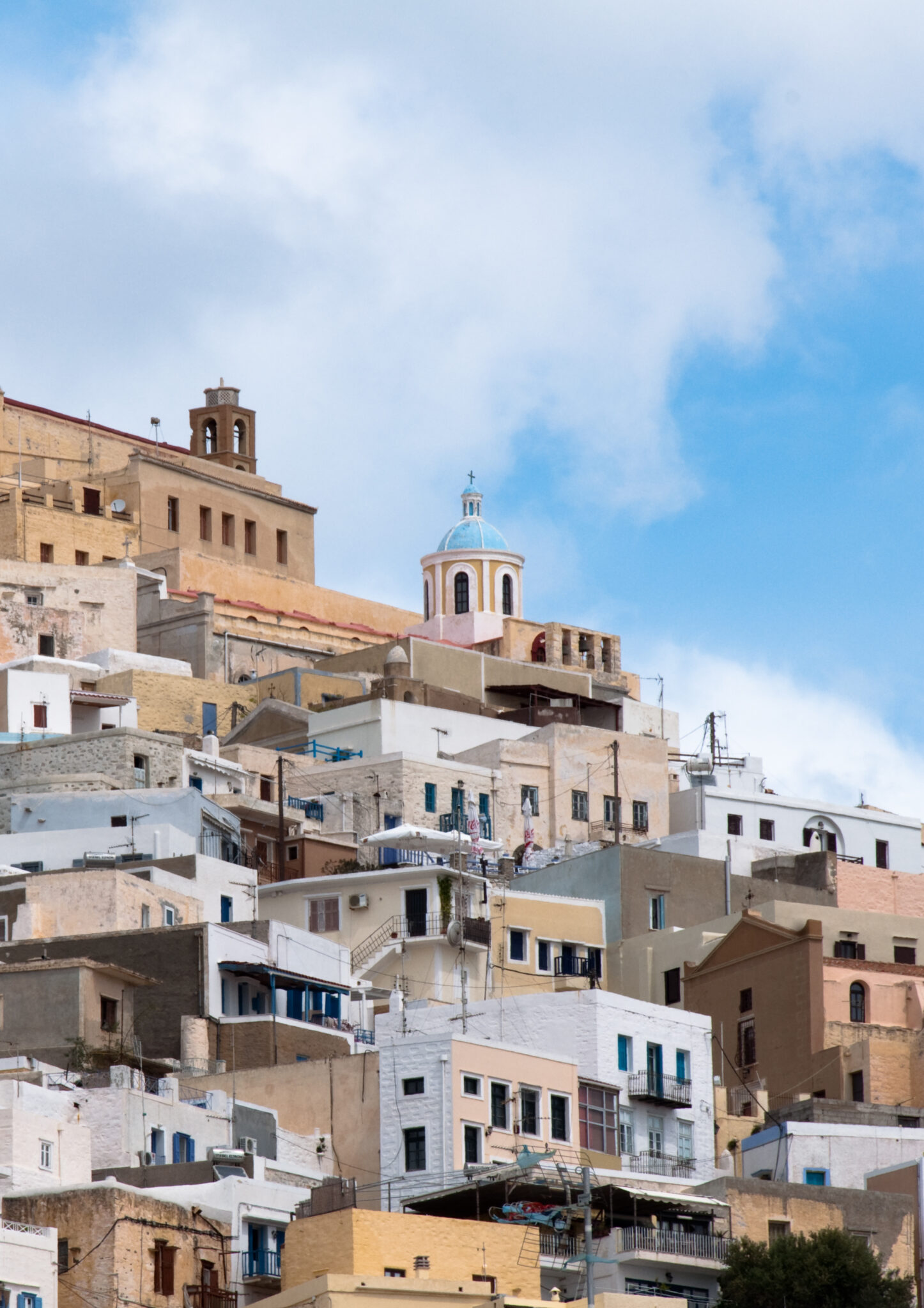 Σύρος, η αρχόντισσα των Κυκλάδων -Οδηγός για το νησί | travel.gr