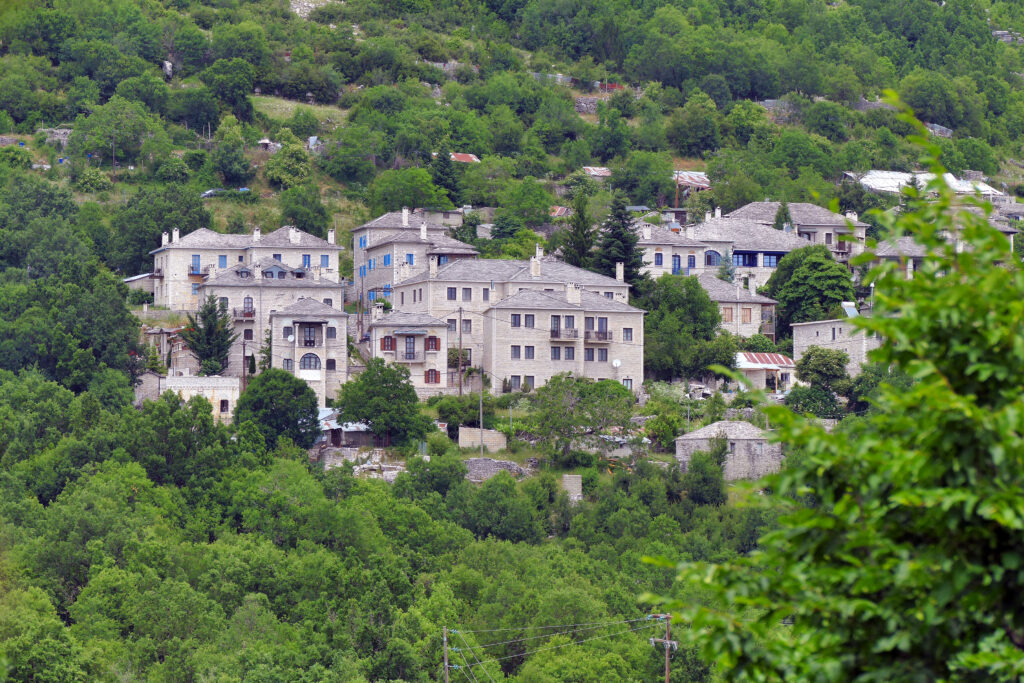 Χριστούγεννα στο Μονοδένδρι – Αξέχαστη εμπειρία σε ένα από τα 46 χωριά ...