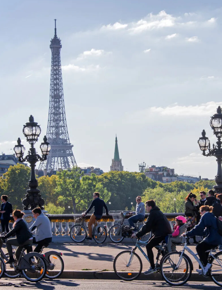 Το Παρίσι του Γιάννη Σεργάκη