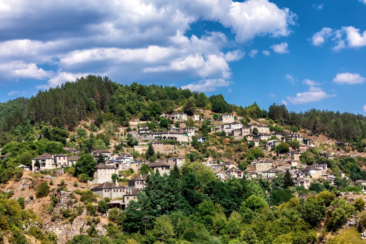 Τσεπέλοβο πιο απομακρυσμένο χωριό Ζαγόρι αρχοντικά μονές | travel.gr